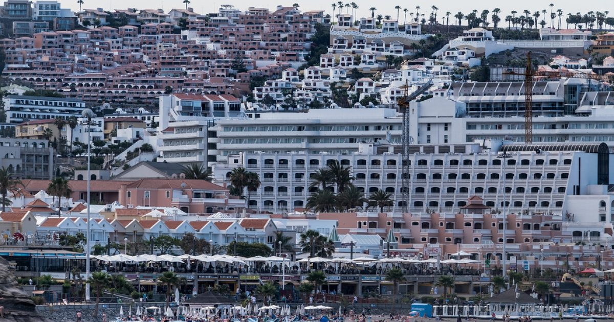 Basta de turismo depredador. No a la turistificación de nuestros entornos