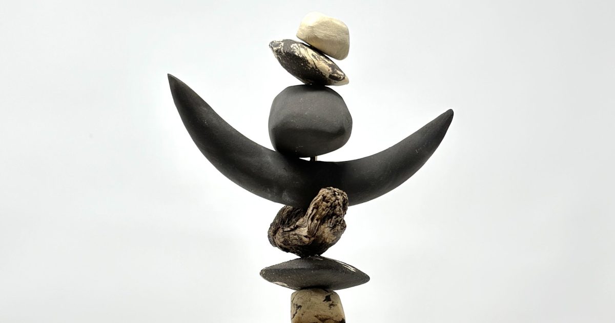 Festival San Sebastián: Aura Garrido entrega el premio Lurra - ES ...