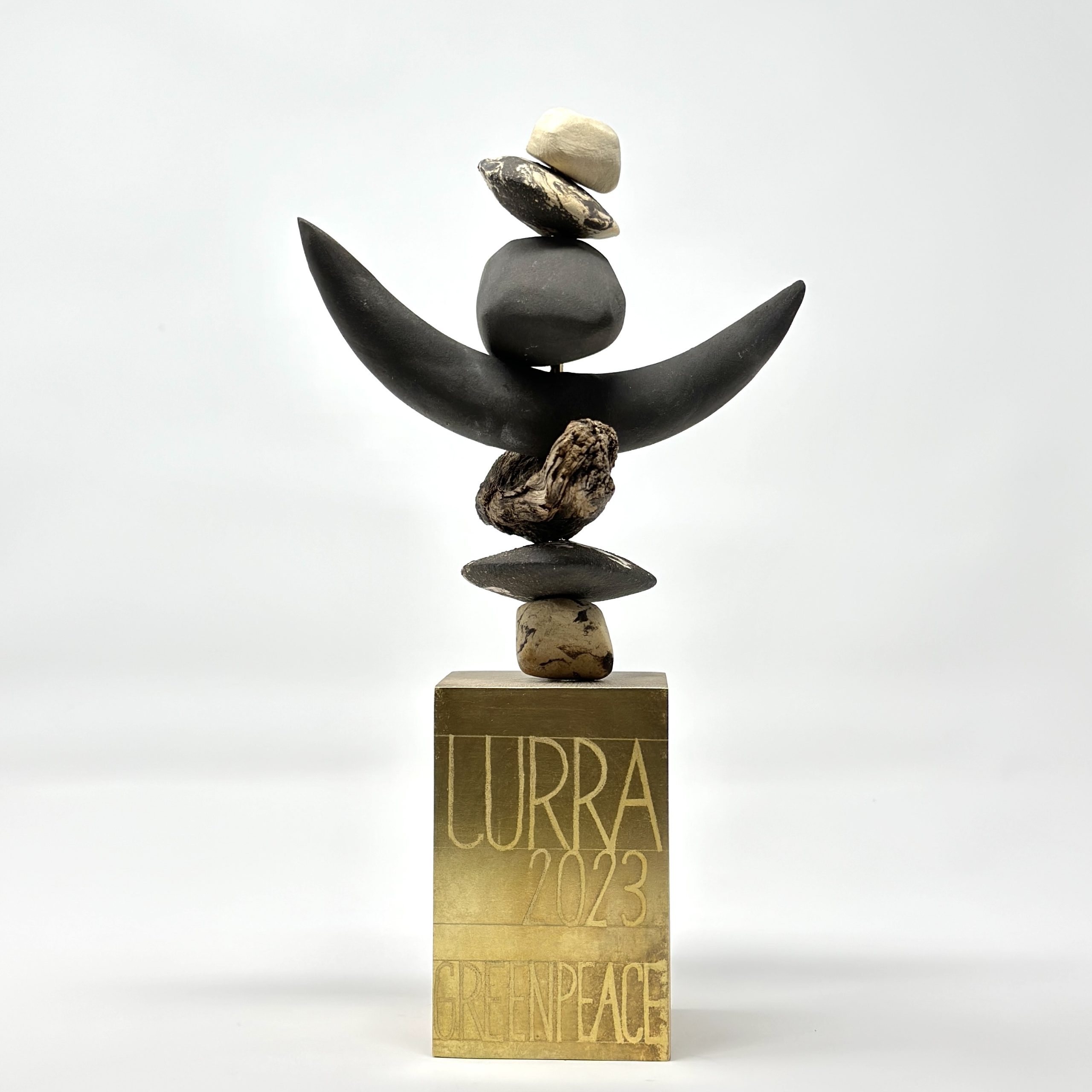 Festival San Sebastián: Aura Garrido entrega el premio Lurra - ES ...
